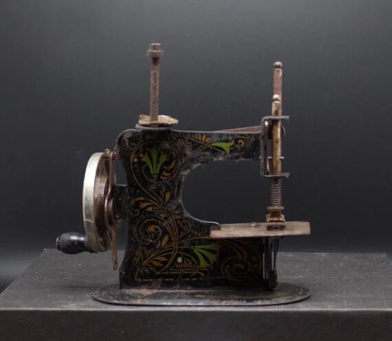 Antique Toy Sewing Machine 1707 - Etsy