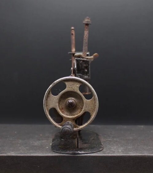 Antique Toy Sewing Machine 1707 - Etsy