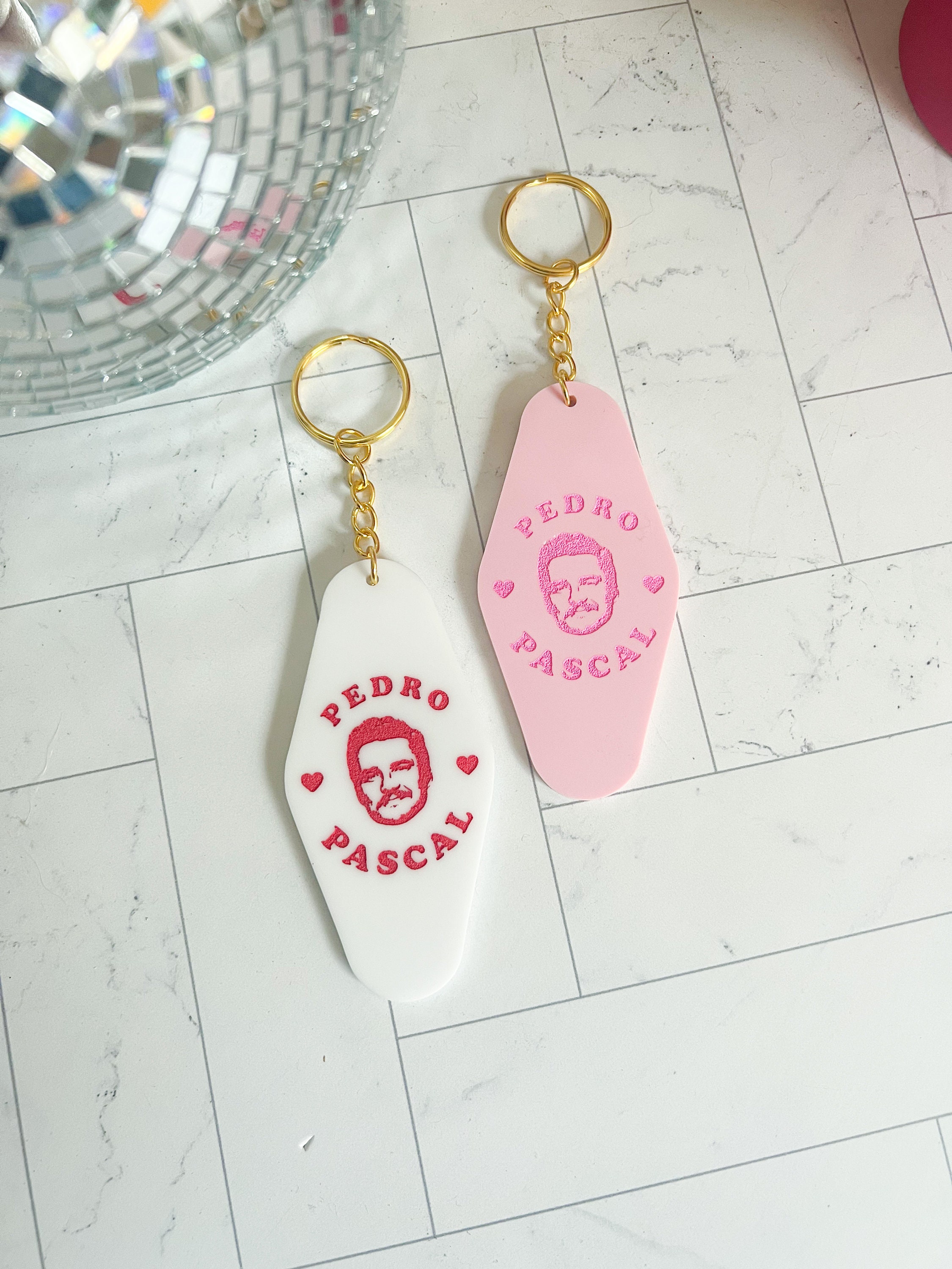 Pedro Pascal Heart Acrylic Keychain the Last of Us Gifts - Etsy Canada