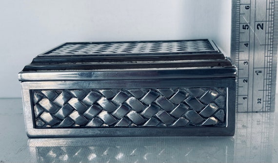 Small silver plate trinket box with interwoven metal … - Gem