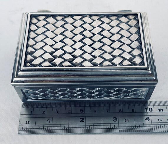 Small silver plate trinket box with interwoven metal … - Gem