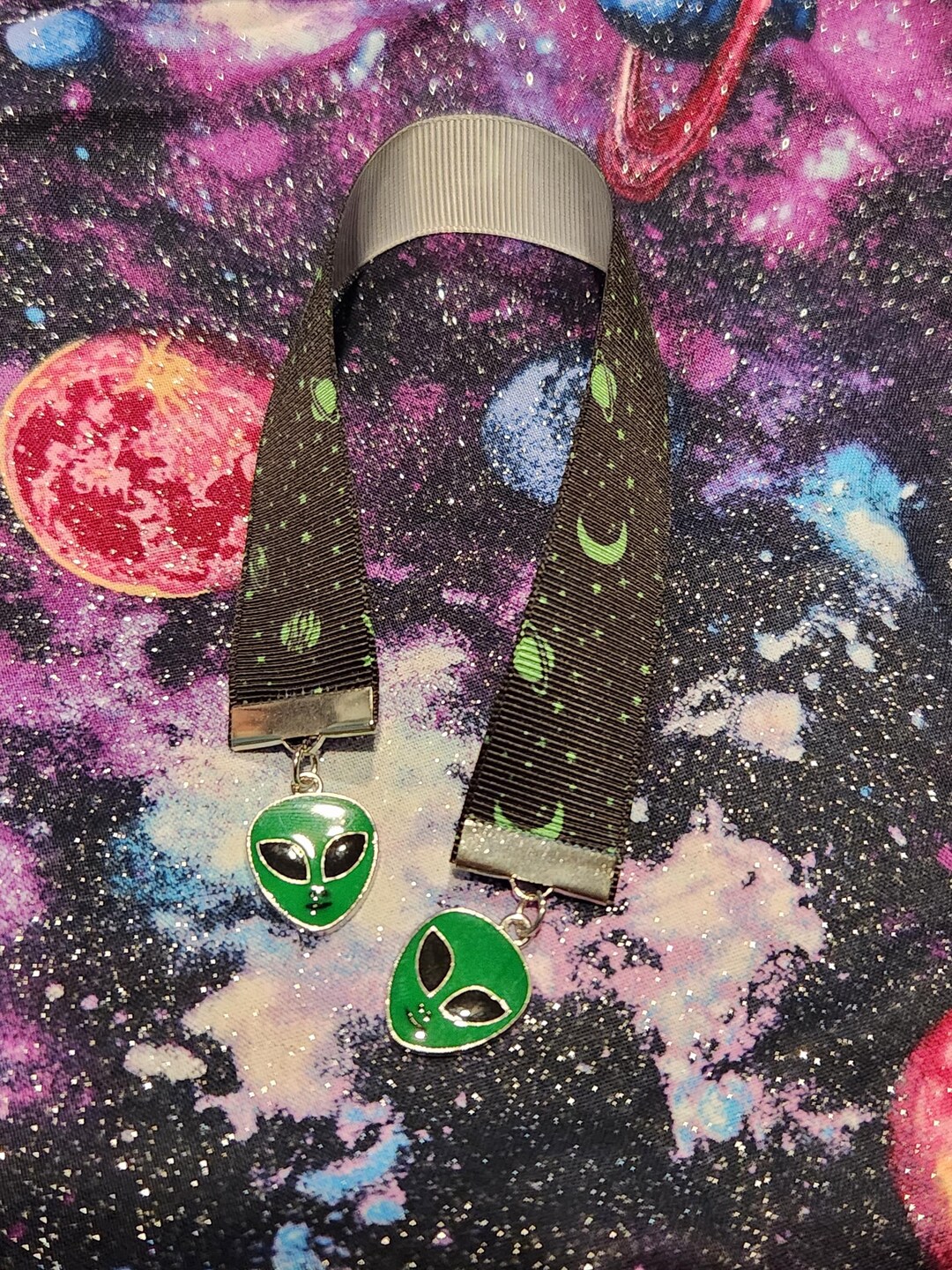 Alien Mark III Ribbon Bookmark - Outer Space Paperback Book Green Black ...