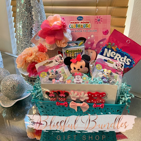 Minnie Mouse Gifts - 60+ Gift Ideas for 2024