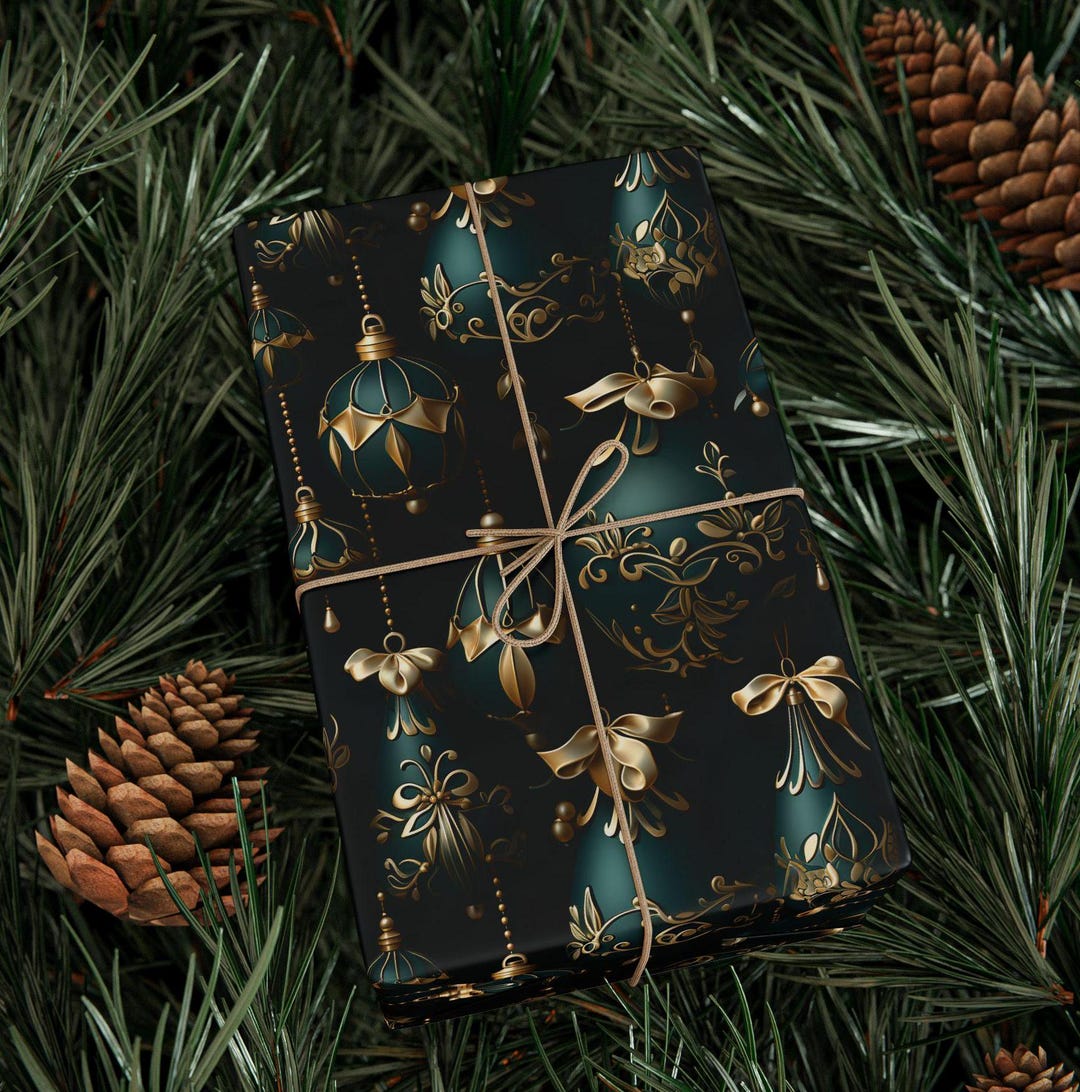 Luxury Green and Gold Vintage Christmas Wrapping Paper, Cute Elegant ...