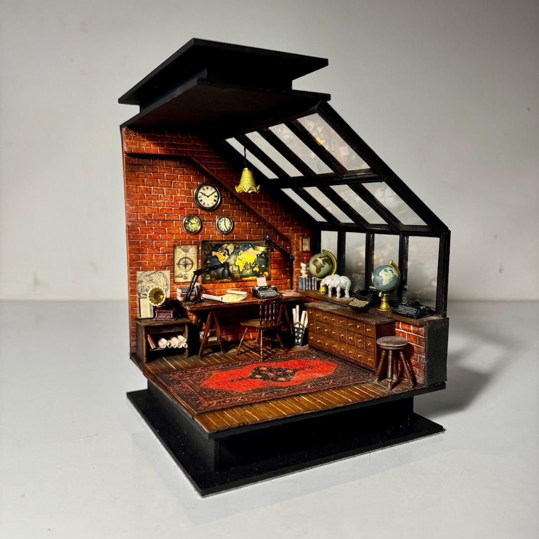 EXPLORER'S ROOM Dollhouse, Miniature House Diorama Booknook Diorama ...