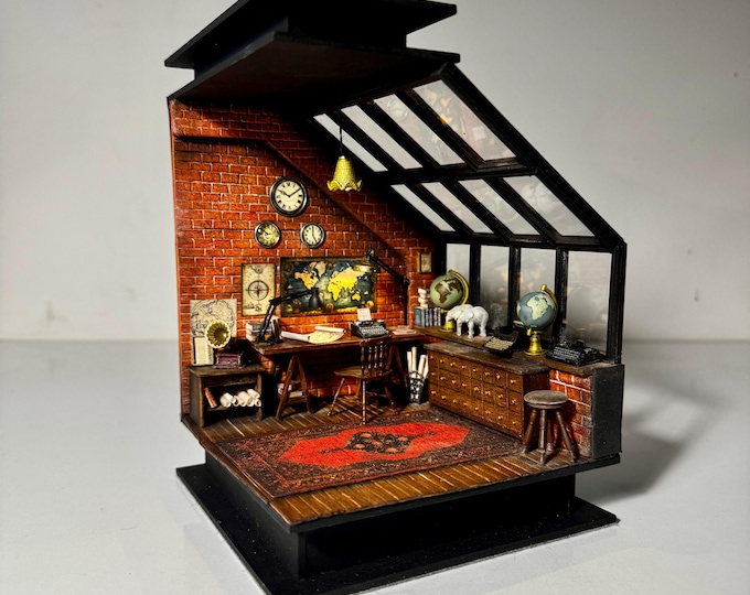 EXPLORER'S ROOM Dollhouse, Miniature House Diorama Booknook Diorama ...