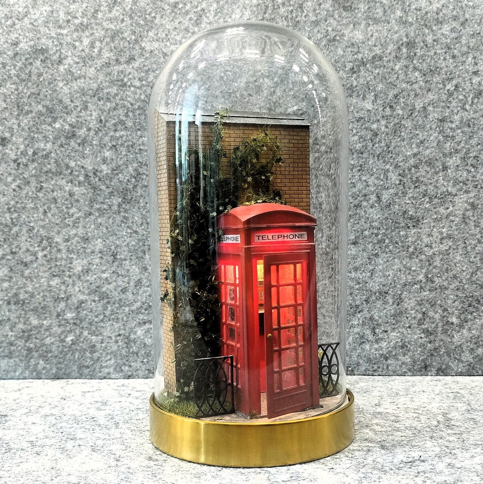 LONDON PHONE BOOTH Dollhouse, Miniature House Diorama Booknook - Etsy