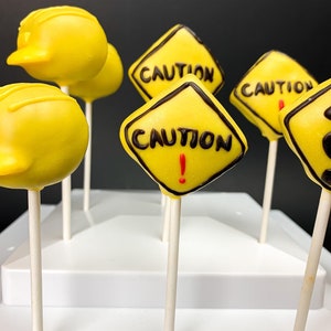 Construction Cake Pops, Construction Birthday Themed, Construction ...