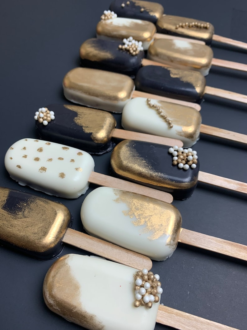 Black and Gold Party Cakesicles Cake Pops, Gold and Black Party Theme ...