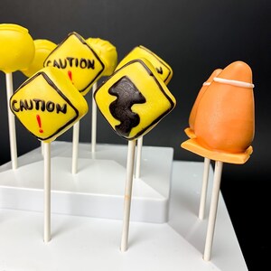 Construction Cake Pops, Construction Birthday Themed, Construction ...