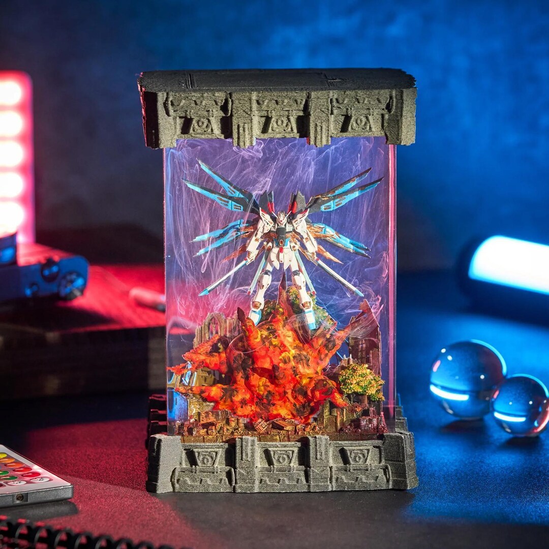 Strike Freedom Gundam Resin Lamp, LED Diorama Night Light, Explosion ...