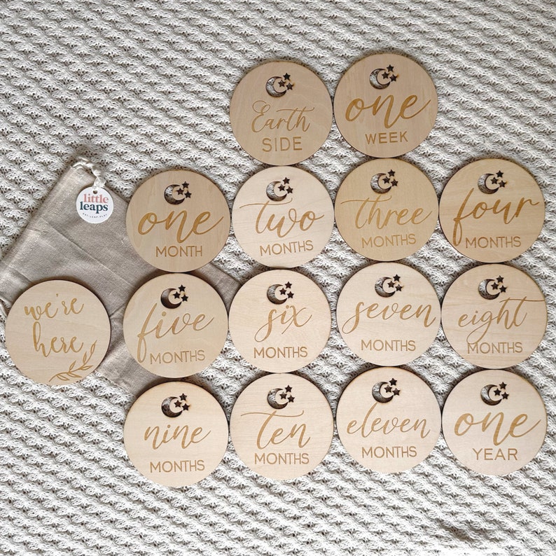 Moon & Stars 14pc Wooden Milestone Card Set Newborn Baby Birth to 1 ...