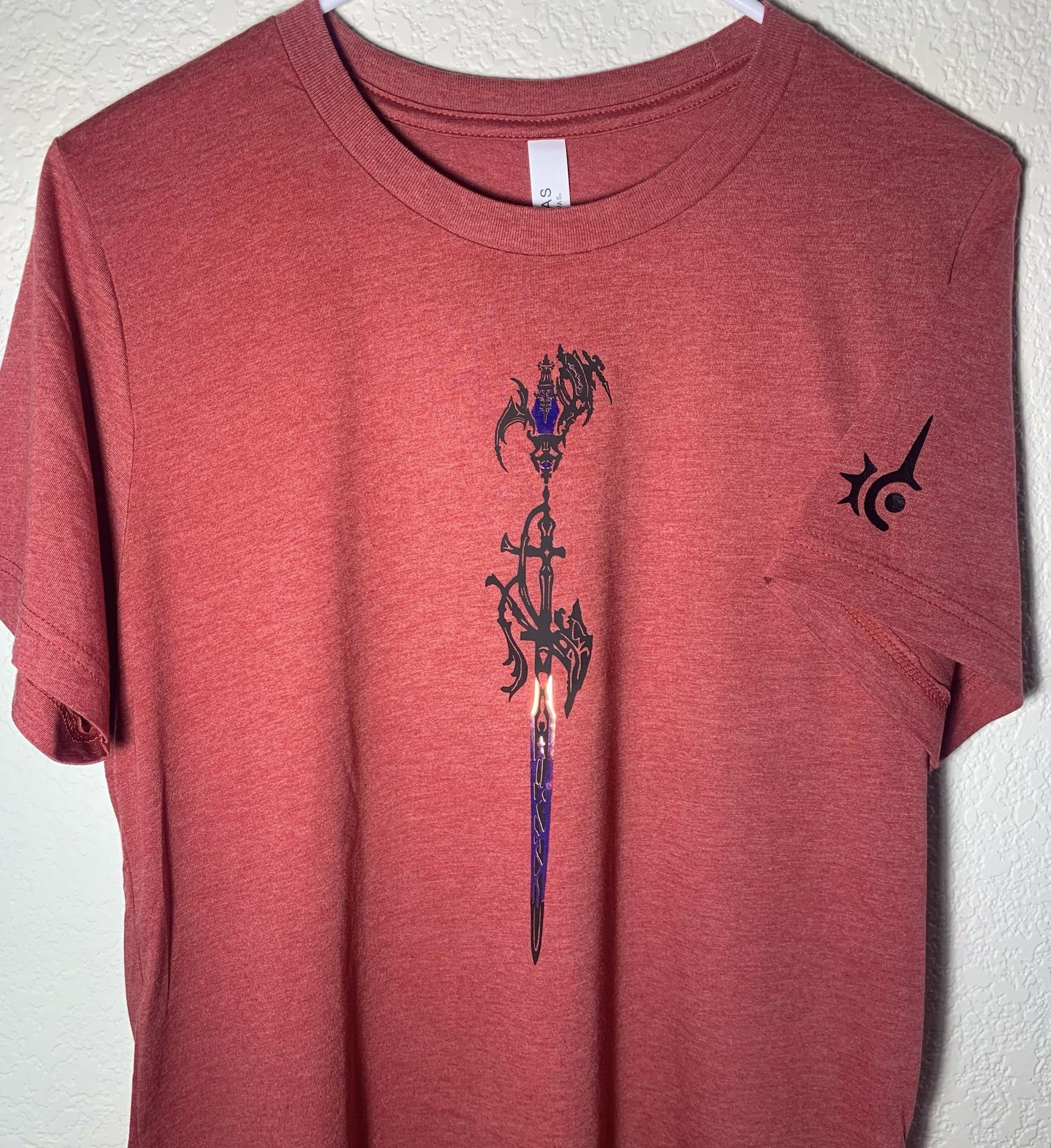 FFXIV Red Mage Relic T-shirt | Final Fantasy XIV Antiquated Murgleis ...