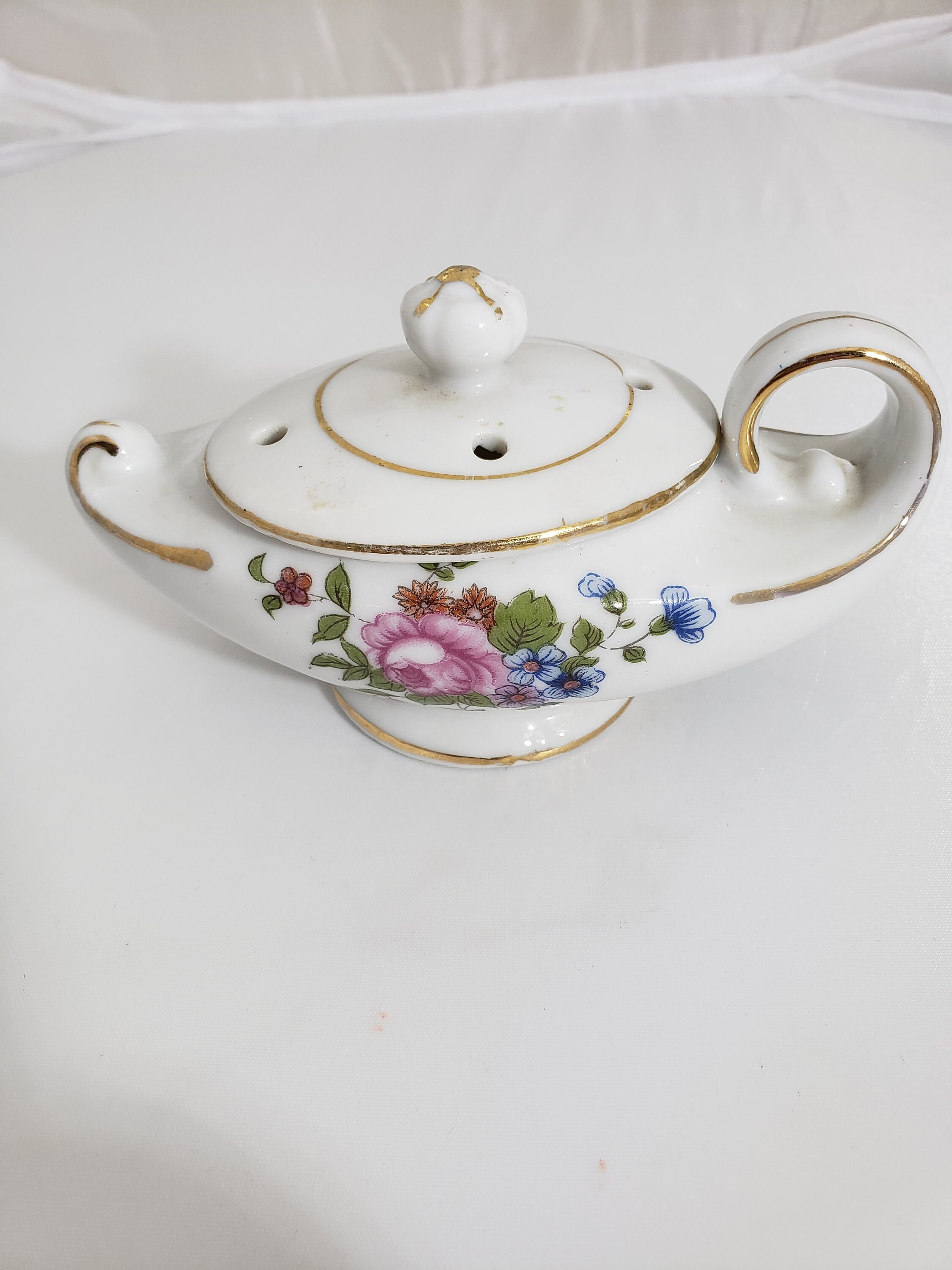 Viking Vintage Small White Porcelain Genie Lamp Dish W/ Floral Design ...
