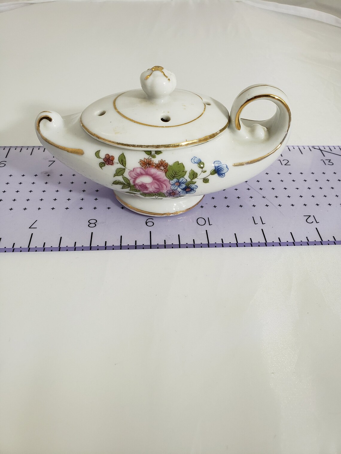 Viking Vintage Small White Porcelain Genie Lamp Dish W/ Floral Design ...