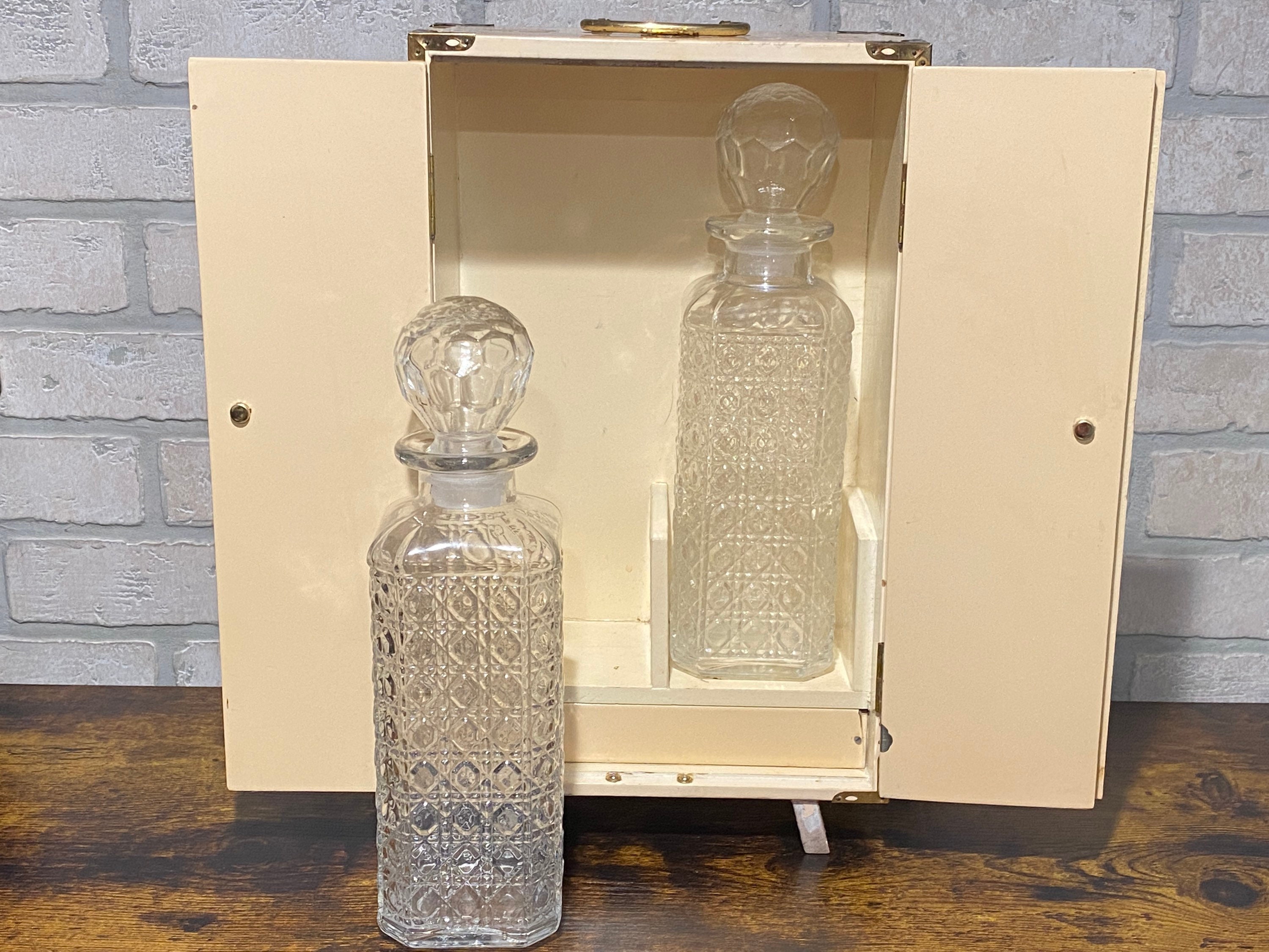 Vintage Oriental Portable Bar, Liquor Decanter Cabinet, Asian Liquor ...