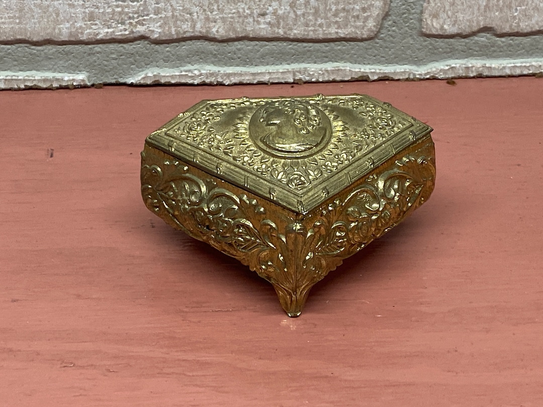 Vintage Jewelry Box, Red Lined Jewelry Box, Small Trinket Holder - Etsy
