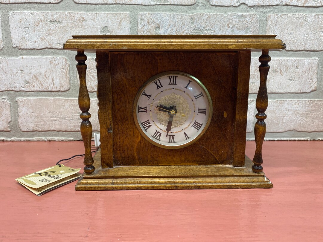 Vintage Lanshire Plug-in Wood Clock, Vintage Clock, Hope Decor - Etsy