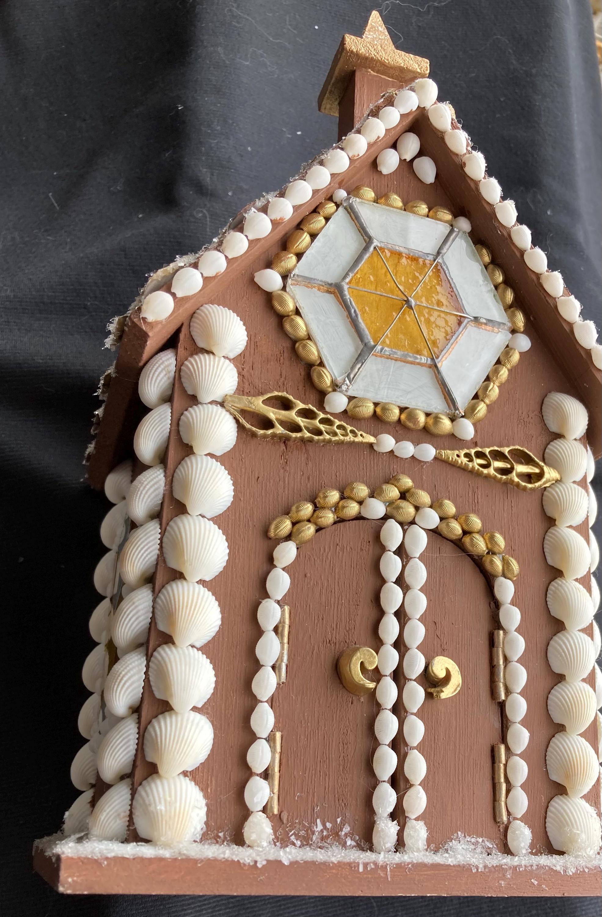 Faux Gingerbread CHAPEL * Seashells Simulate Icing / Golden Scallop ...