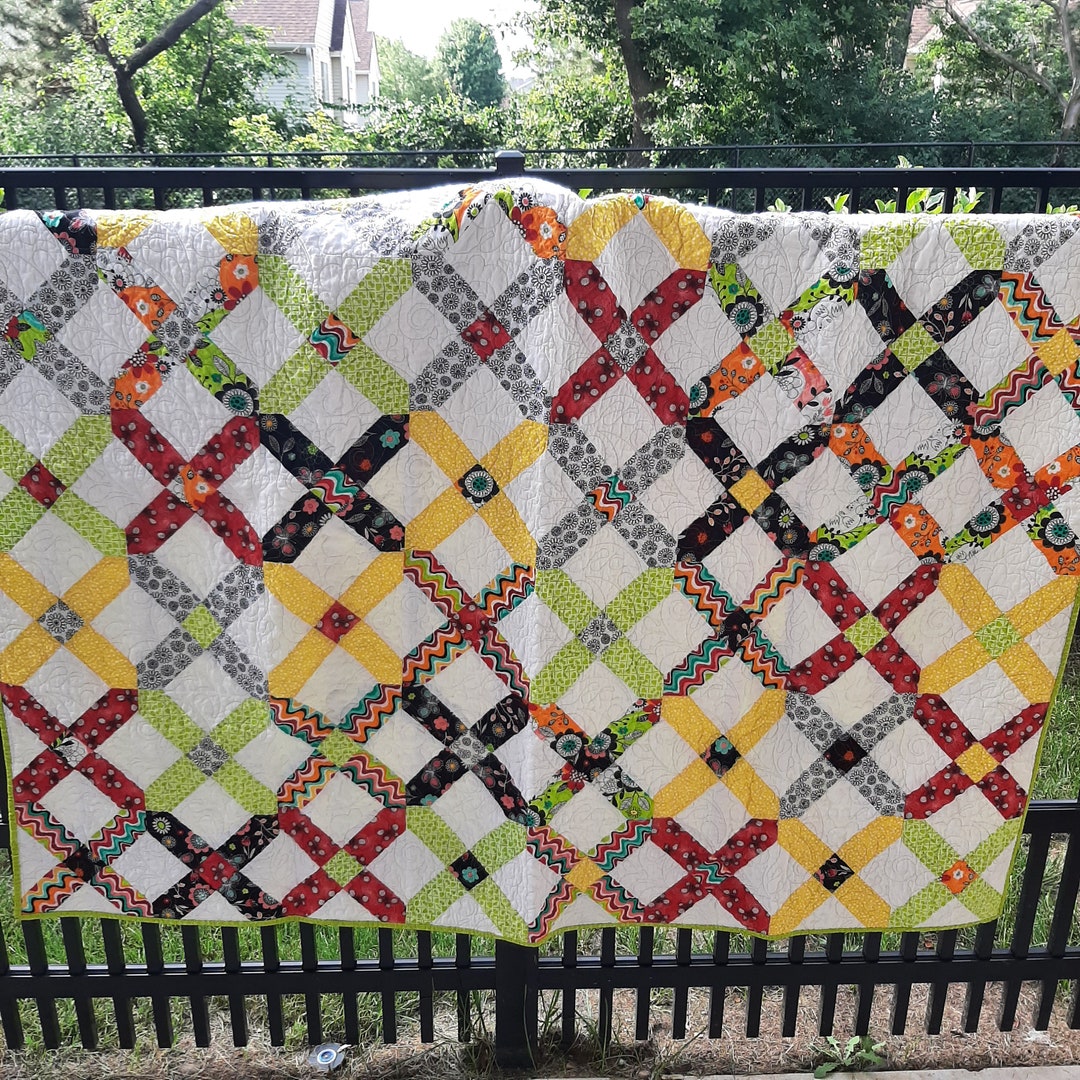 Multi-color Hugs and Kisses Throw Quilt - Etsy