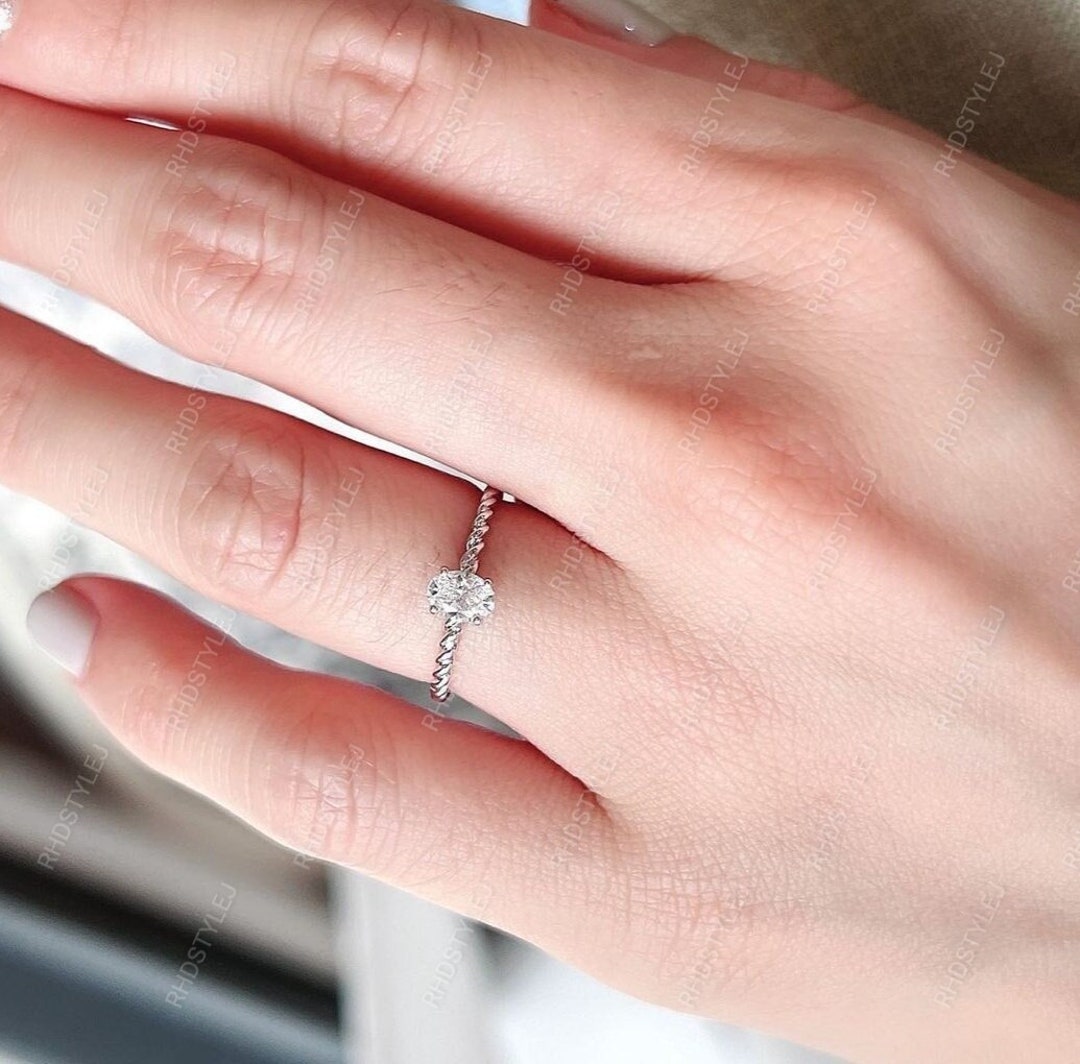 Twisted Rope Oval Engagement Ring, Moissanite Oval Rope Band Ring ...
