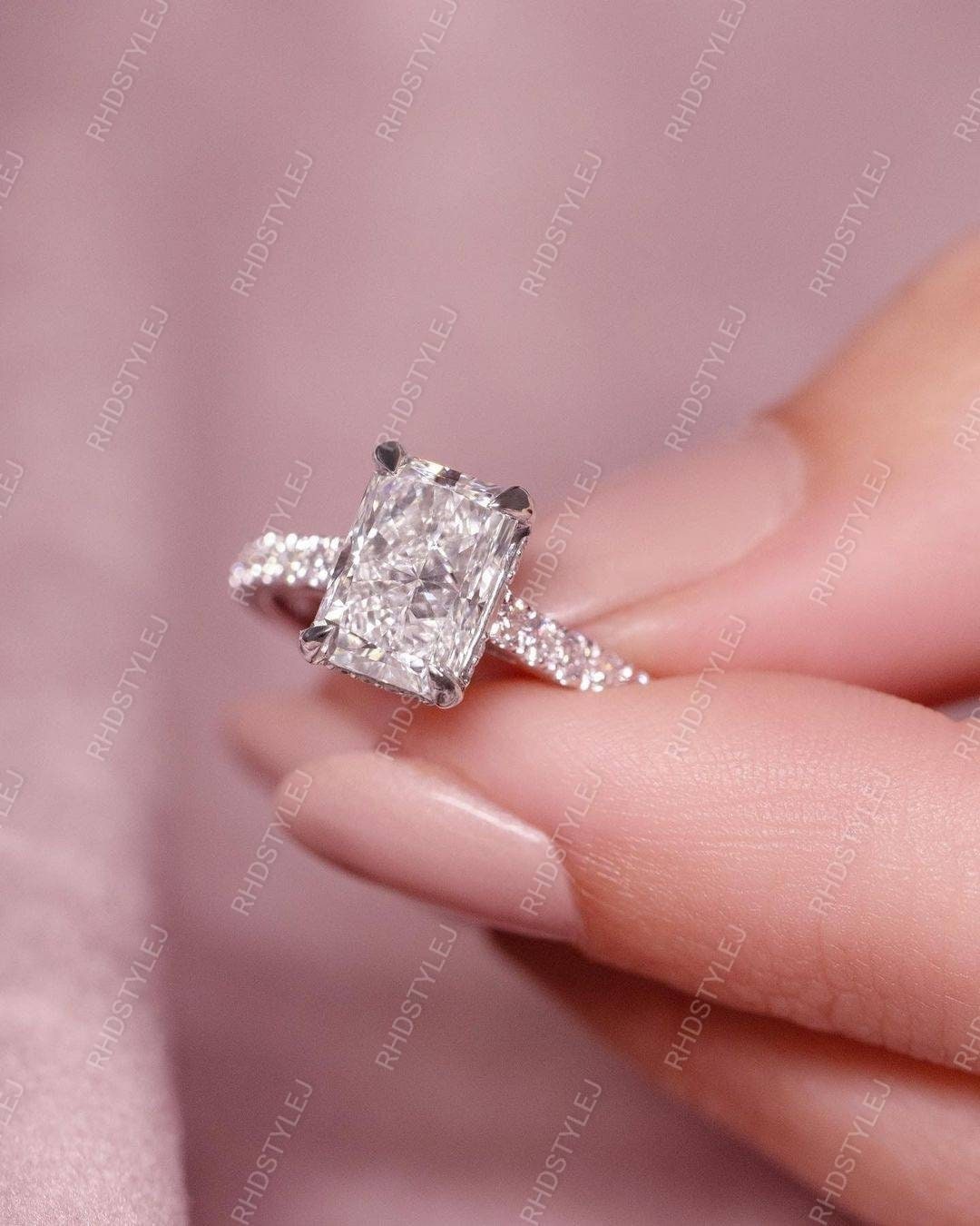 Radiant Cut Moissanite Ring, Radiant Cut Solitaire Engagement Ring ...