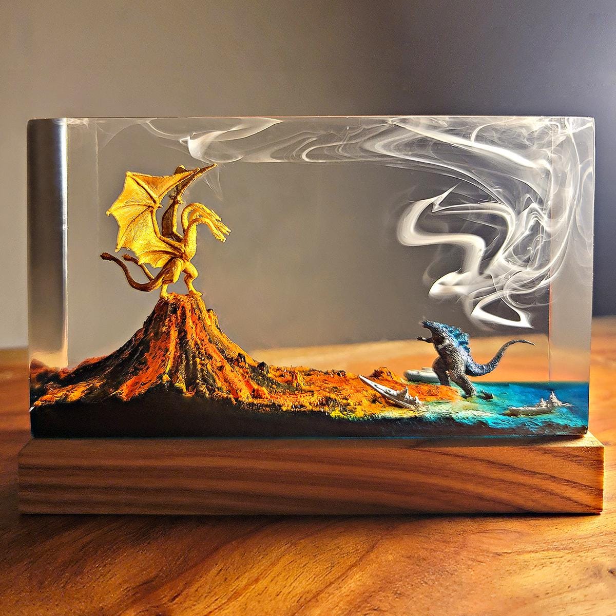 Monster War Epoxy Lamp, Diorama Monster, MONSTER BATTLE Resin Lamp ...