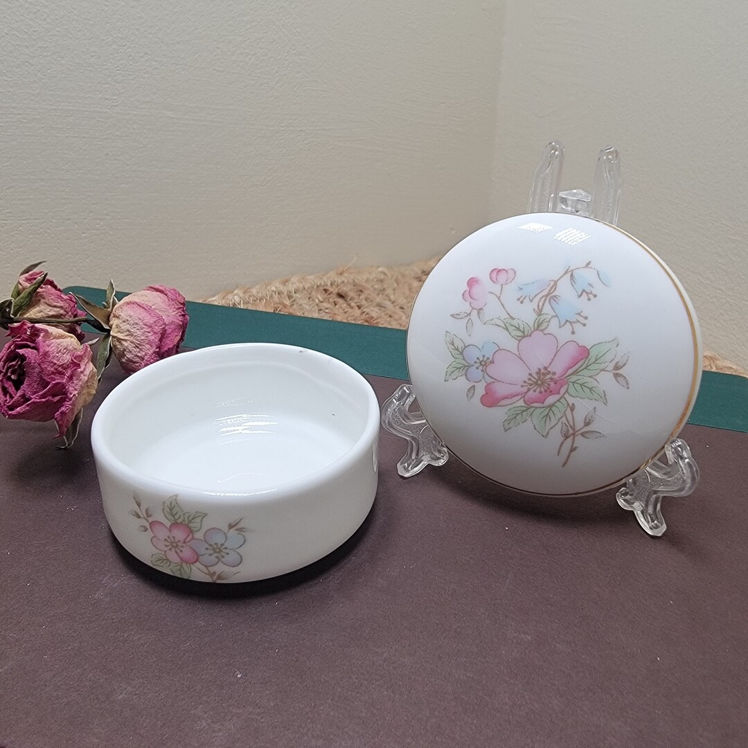 Vintage Lefton Porcelain Trinket Box, Vintage Vanity Decor, Dresser ...