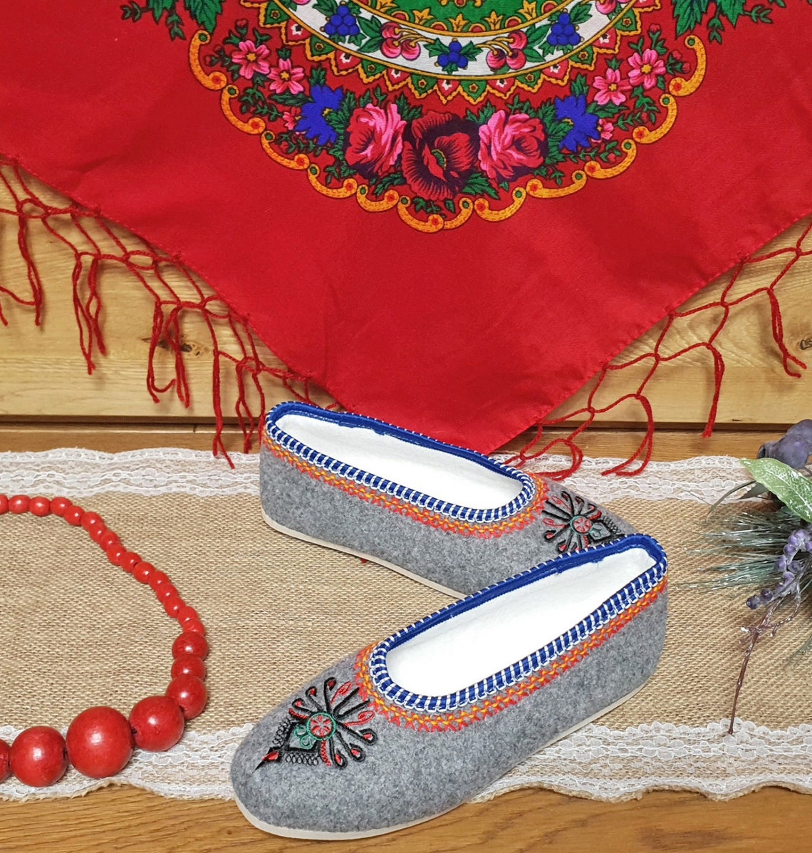 Women's Bamboo Slippers Felt Home Slippers Embroidered Parzenica ...