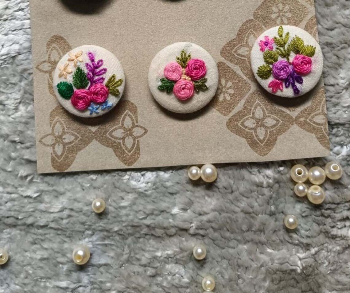 Floral Embroidered Big Size Buttons / Set of Hand Made Button ...