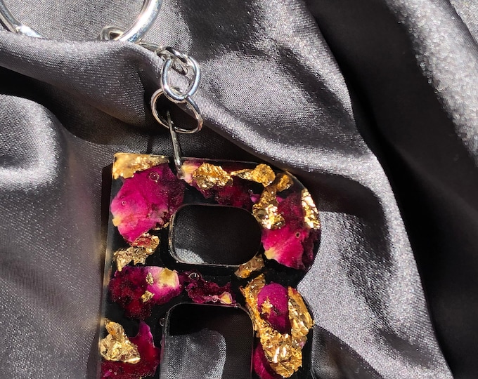 Resin Keychain With Rose Petals and Gold Flakes - Etsy