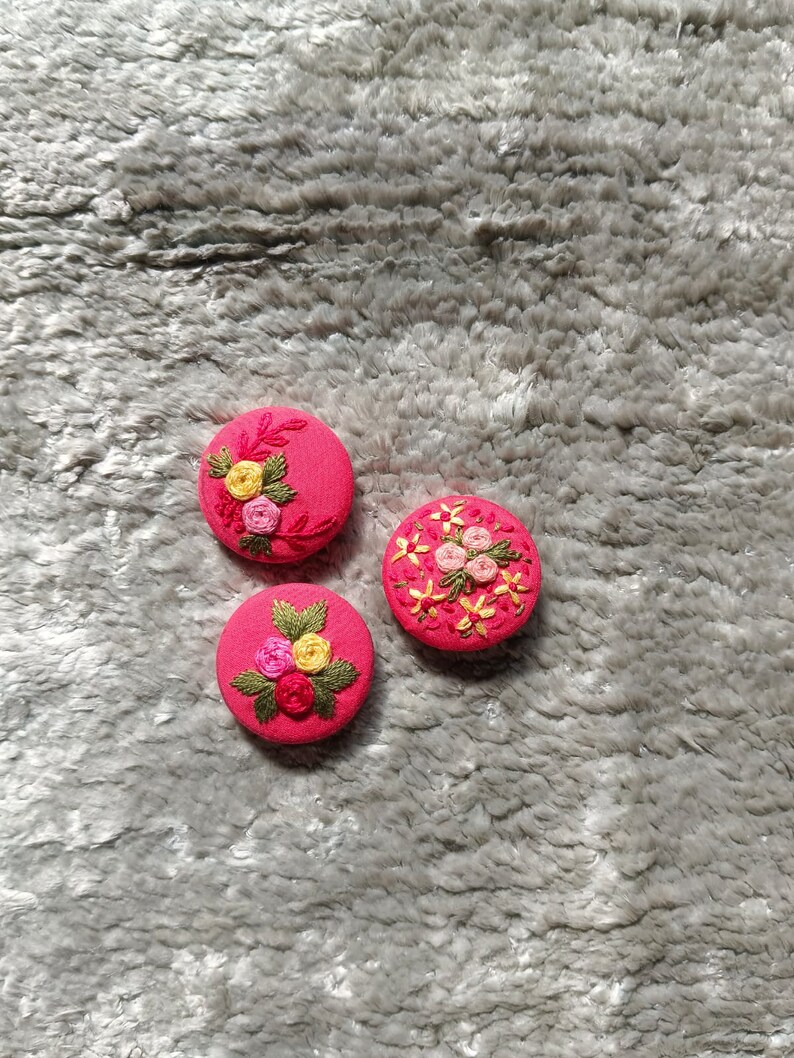 Hand Embroidered Floral Buttons – Decorative Sewing Embellishments, Set ...