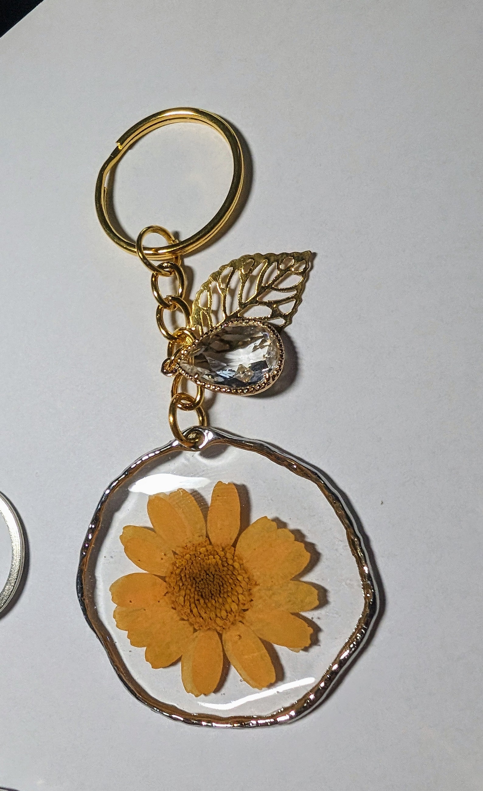 Handmade Pressed Flower Resin Keyring, Unique Botanical Keychain - Etsy UK