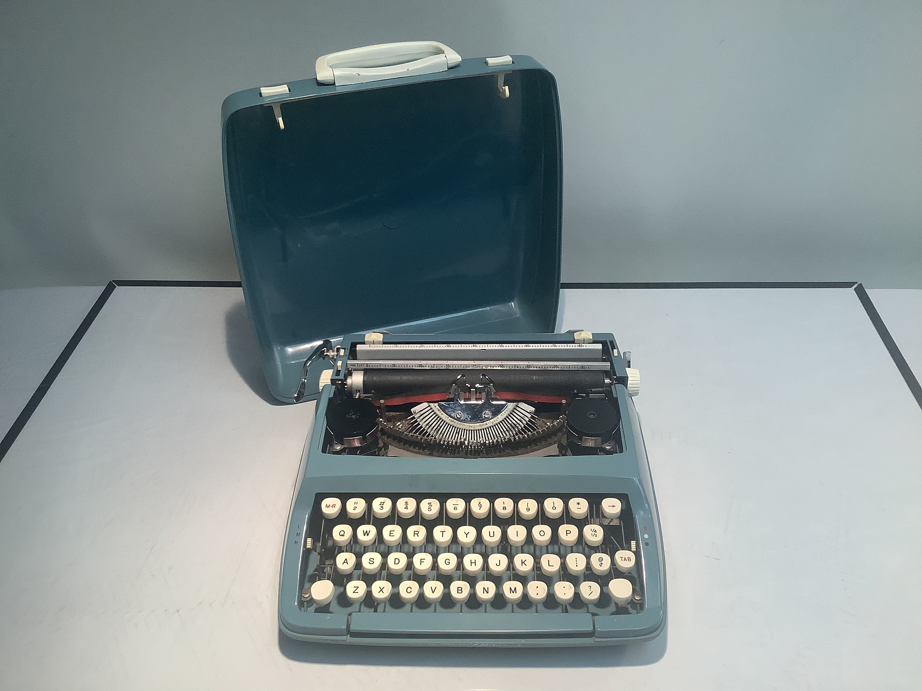 Vintage Sears Portable Manual Typewriter - Etsy