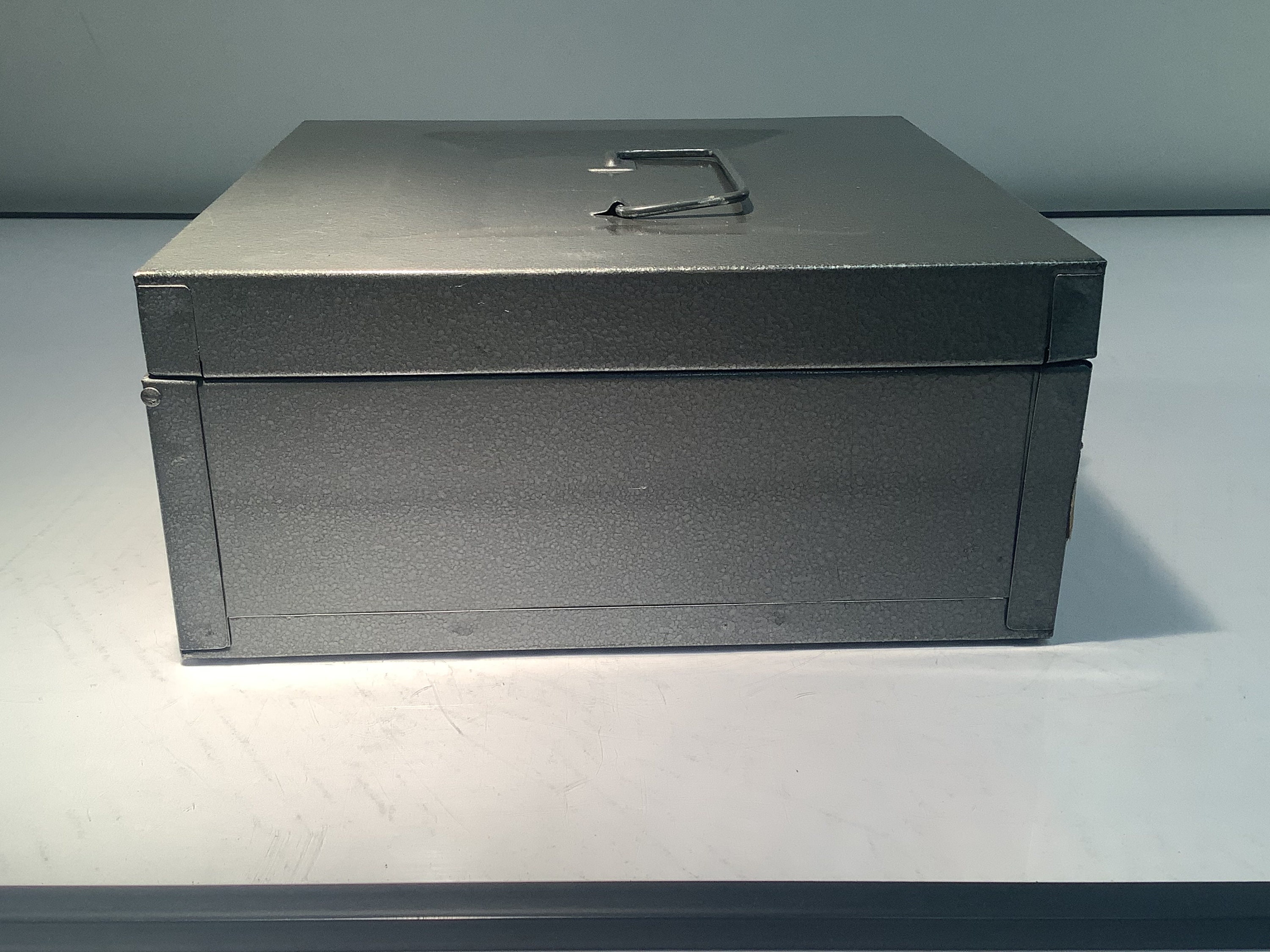 Retro Porta-check Metal File Box - Etsy