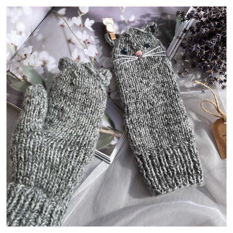 Knitted and Embroidered Grey Cats Mittens - Etsy