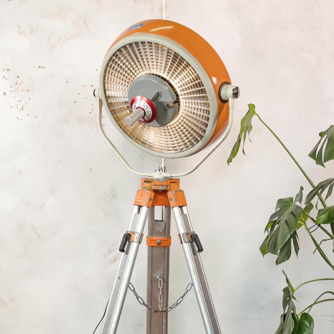 Vintage ALM Hospital Scialitique Spotlight Lamp on Aluminum Surveyors ...
