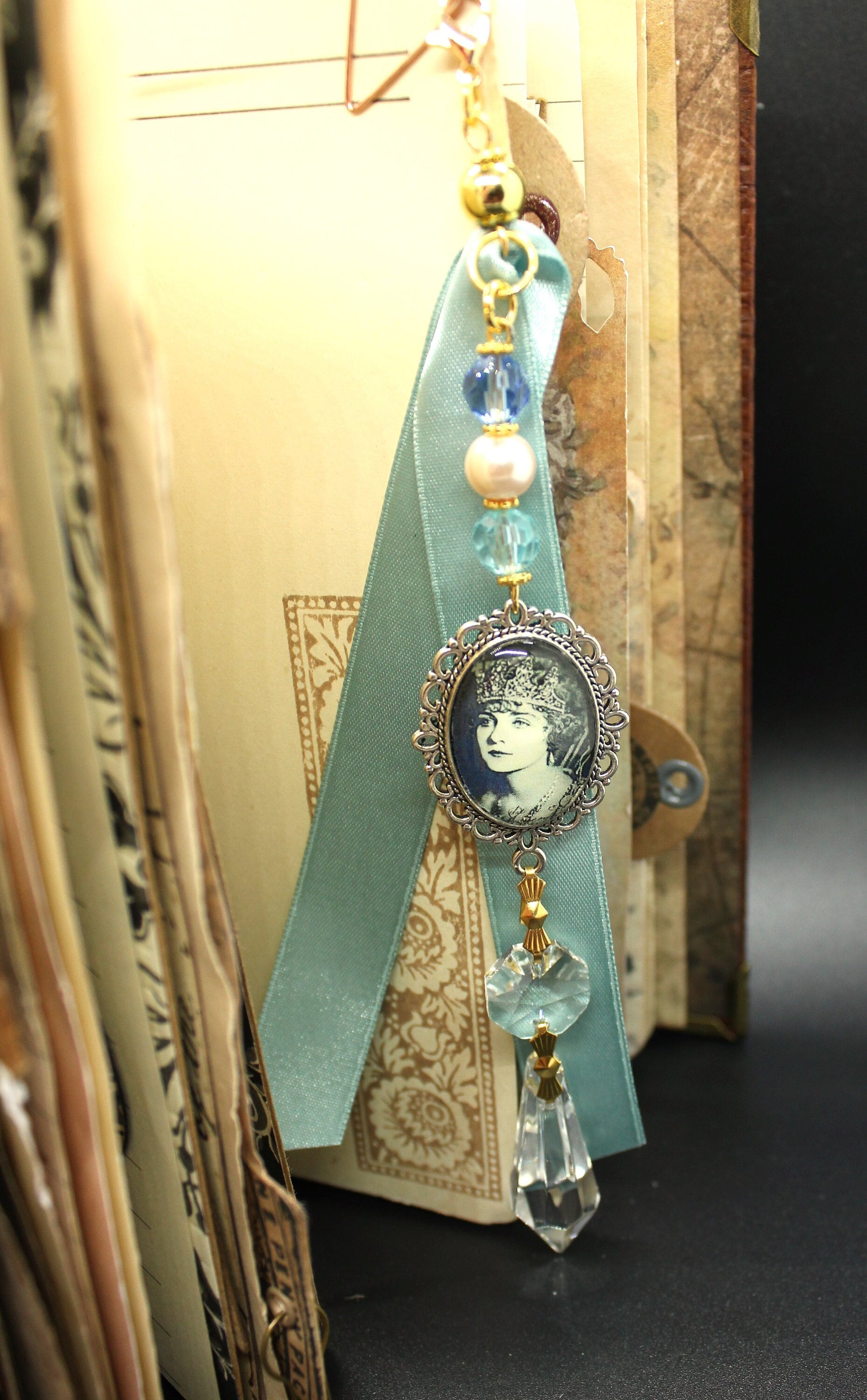 Junk Journal Charm, Spine Dangle, Book Jewellery - Etsy