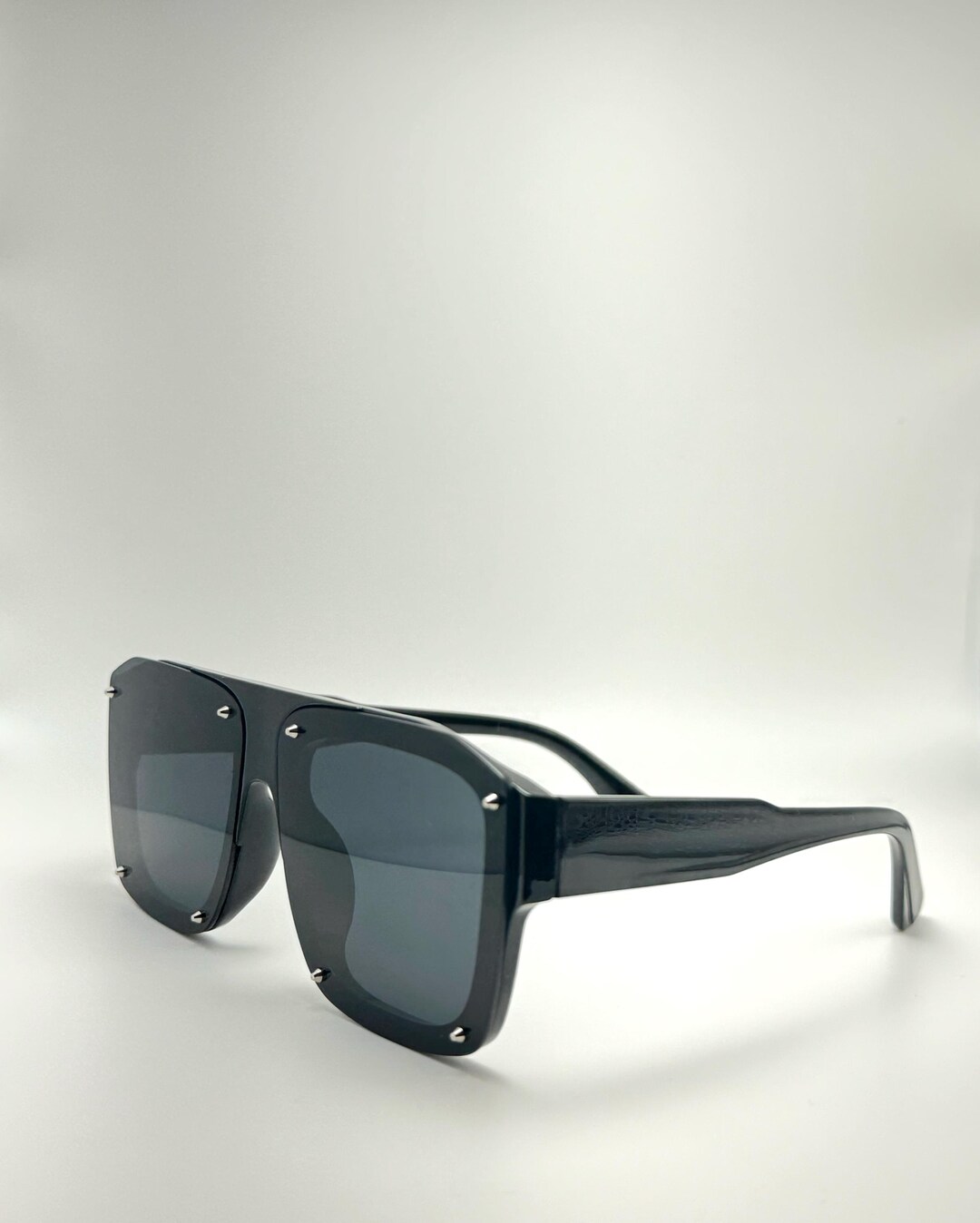 Chic Designer Square Rivet Frame Sunglasses With Personalized ...