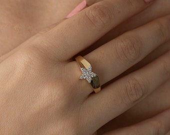 Gold Star Ring - Etsy