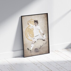 Luka Modric - Retro Memorablia With Signature | Poster or Framed - Etsy