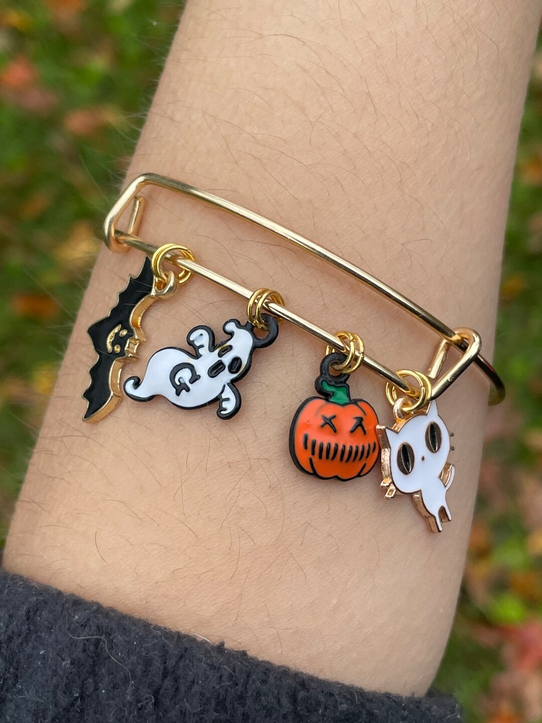 Spooky Halloween Charm Bracelet Gold Bangle, Bat, Ghost, Pumpkin, White Cat Charms, Halloween ...
