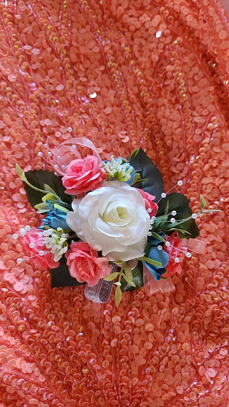 Corsage Flowers Wristlet Prom Boutonniere - Etsy