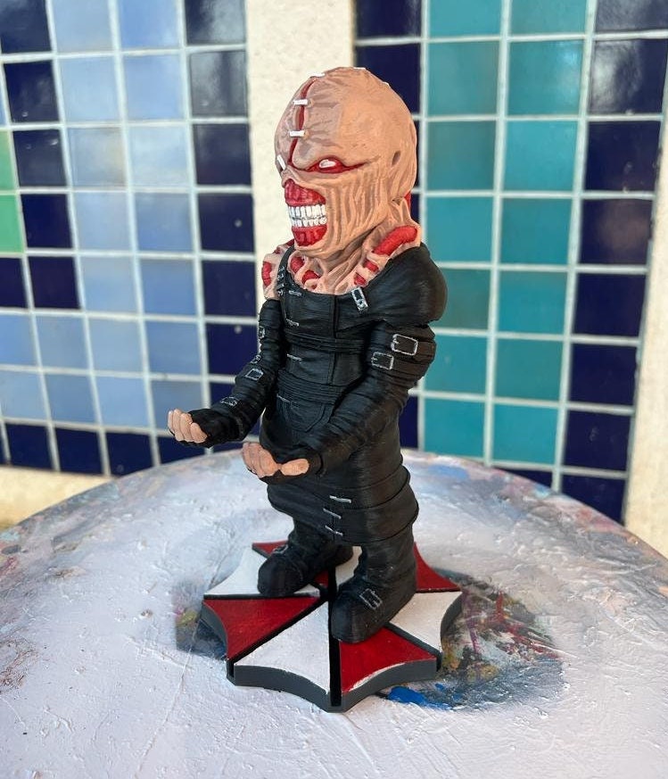 Resident Evil, Nemesis, Stand Controller/ Phone Holder 3D Print, Gaming ...