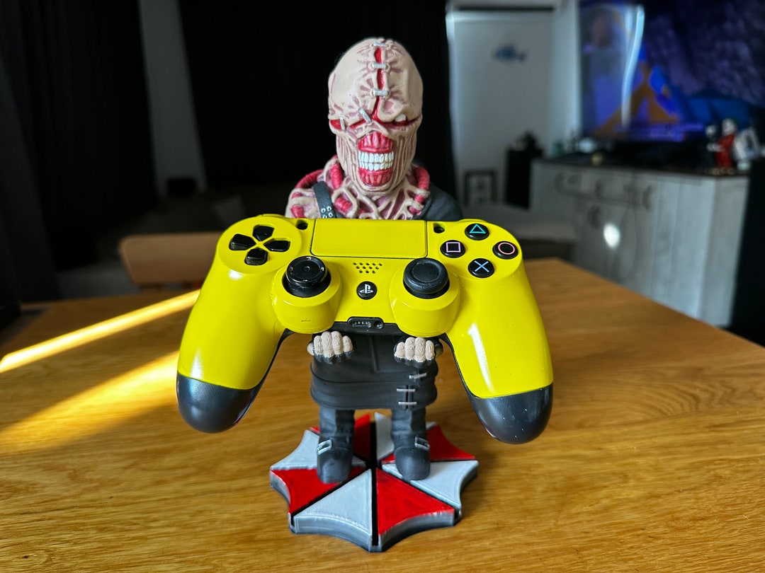 Resident Evil Nemesis Stand Controller/ Phone Holder 3D Print, Gaming ...