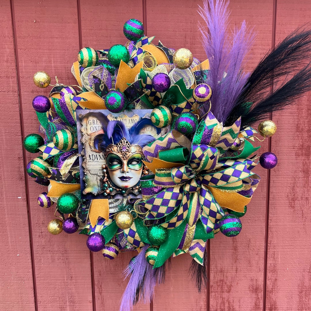 Mardi Gras Wreath With Pampas Grass and Ornaments, Fat Tuesday ...
