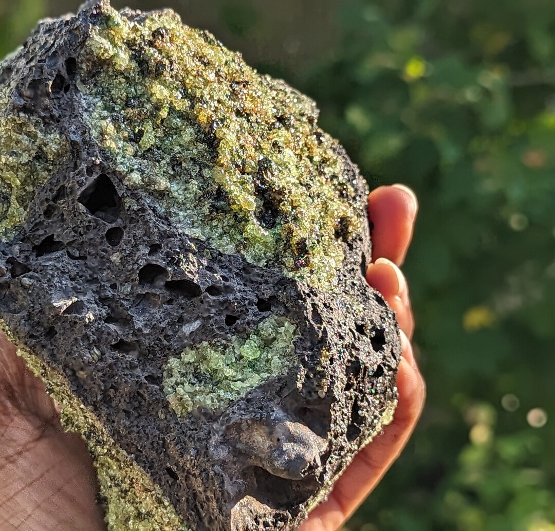 Rough PERIDOT Olivine Volcanic Large Rock - Raw Peridot Chrysolite ...