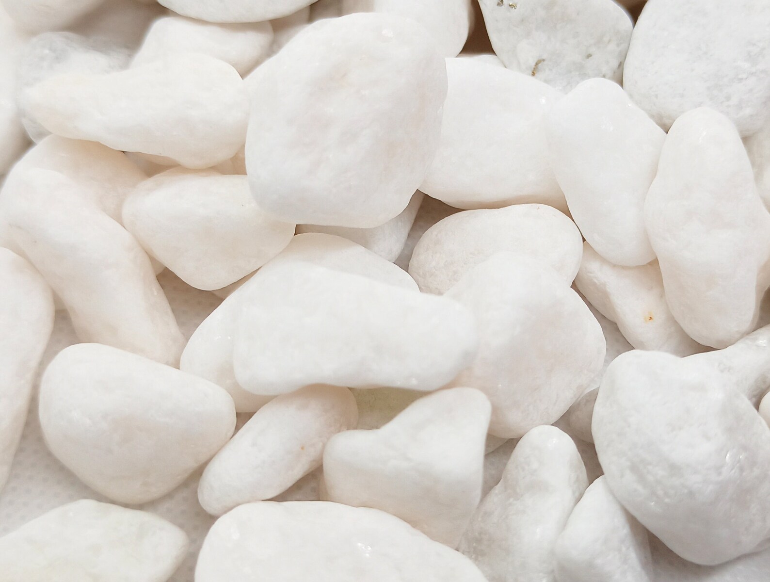 WHITE CRYSTAL Quartz Rock, Natural Crystal Stone Gem White Opaque ...