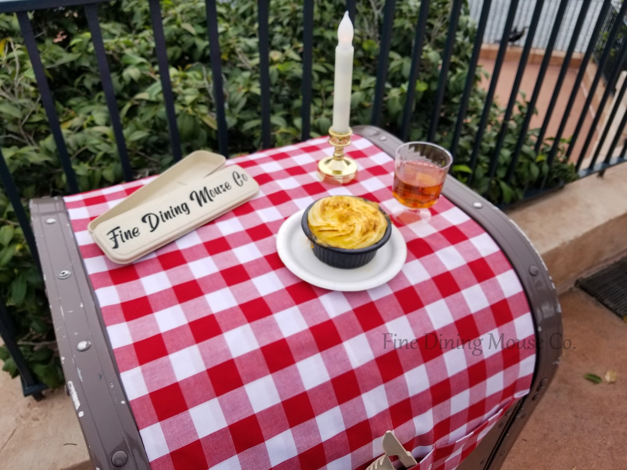 Tablecloth for Disney Trash Cans bella Notte - Etsy