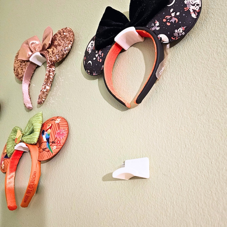 Mickey Ear Holders | Floating Magical Home Display | No-drill Hangers ...